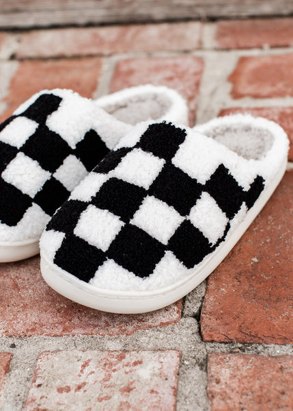 Checkered Slippers (S-XL) *BLACK/WHITE – Chloe Vs Tank The Boutique